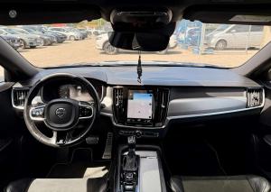 Blue Volvo V90 2019 in Panevezys, with an engine capacity of 1.97 L and mileage of 269 thousand km for 14800 €, photo 15 on AUTOMOTO.COM.LV