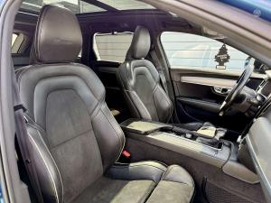 Blue Volvo V90 2019 in Panevezys, with an engine capacity of 1.97 L and mileage of 269 thousand km for 14800 €, photo 22 on AUTOMOTO.COM.LV