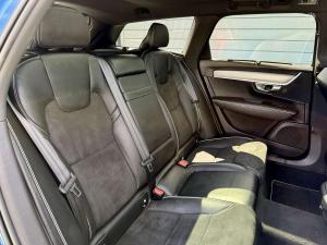 Blue Volvo V90 2019 in Panevezys, with an engine capacity of 1.97 L and mileage of 269 thousand km for 14800 €, photo 24 on AUTOMOTO.COM.LV