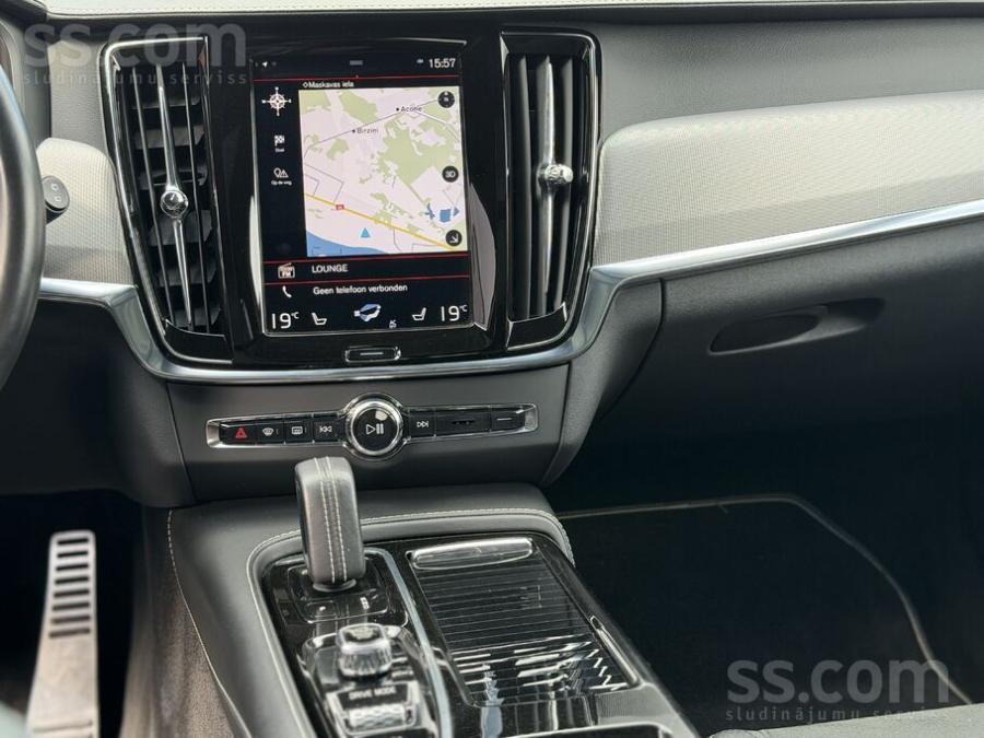 Zils Volvo V90 2019 Rīga, ar dzinēja tilpumu 2.00 L un nobraukumu 267 tūkst. km par 16900 €, foto 10 vietnē AUTOMOTO.COM.LV