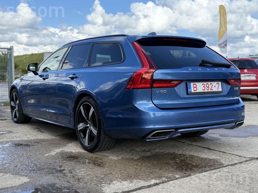 Zils Volvo V90 2019 Rīga, ar dzinēja tilpumu 2.00 L un nobraukumu 267 tūkst. km par 16900 €, foto 28 vietnē AUTOMOTO.COM.LV