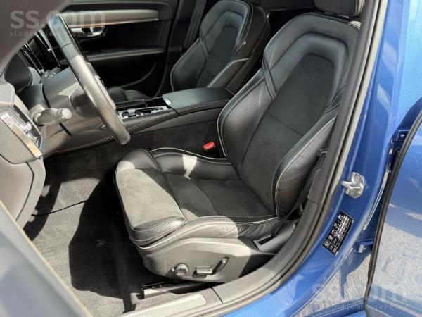 Blue Volvo V90 2019 in Riga, with an engine capacity of 2.00 L and mileage of 267 thousand km for 16900 €, photo 6 on AUTOMOTO.COM.LV
