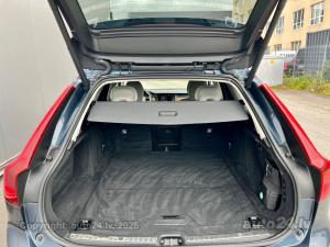 Zils Volvo V90 2019 Tallina, ar dzinēja tilpumu 2.00 L un nobraukumu 179 tūkst. km par 18500 €, foto 27 vietnē AUTOMOTO.COM.LV