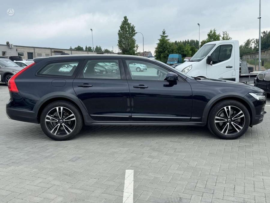 Zils Volvo V90 2019 Tauragė, ar dzinēja tilpumu 1.97 L un nobraukumu 318 tūkst. km par 14900 €, foto 5 vietnē AUTOMOTO.COM.LV