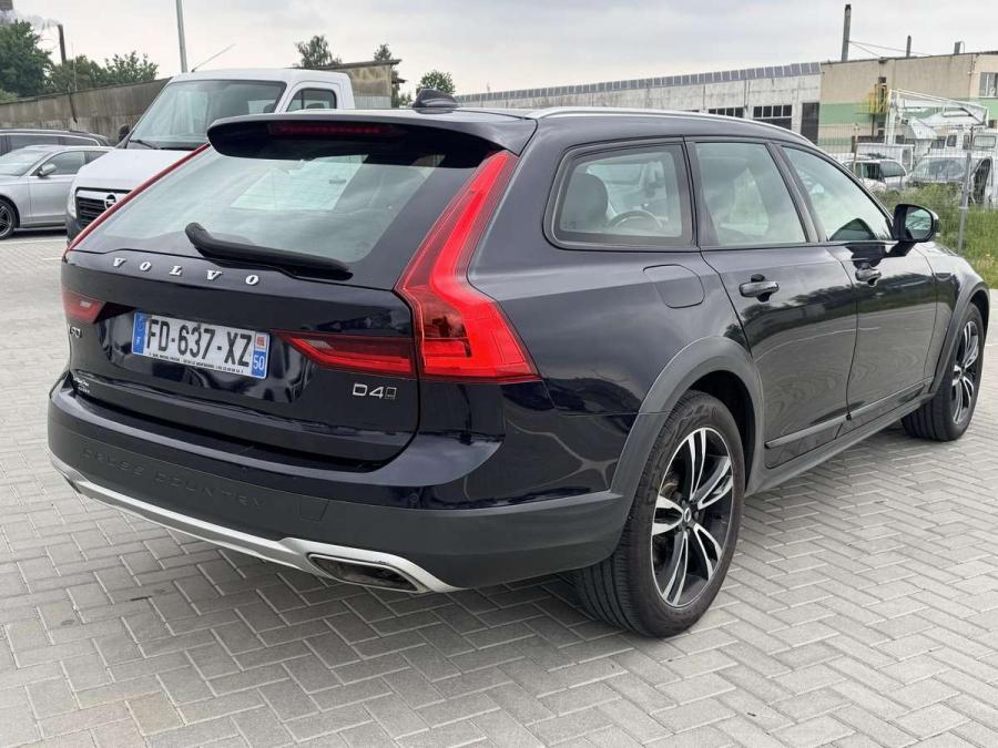 Zils Volvo V90 2019 Tauragė, ar dzinēja tilpumu 1.97 L un nobraukumu 318 tūkst. km par 14900 €, foto 6 vietnē AUTOMOTO.COM.LV