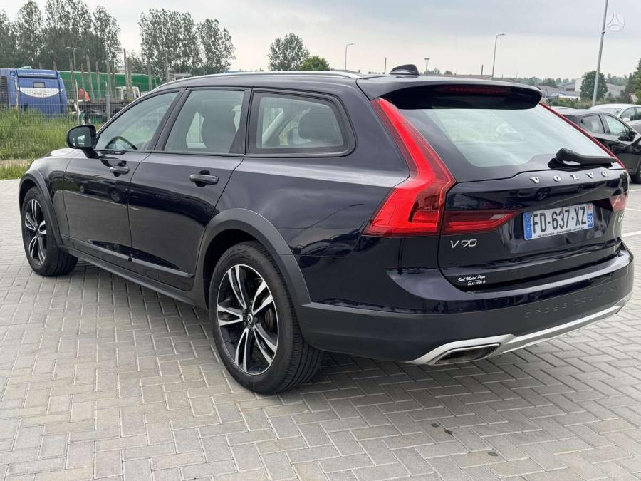Zils Volvo V90 2019 Tauragė, ar dzinēja tilpumu 1.97 L un nobraukumu 318 tūkst. km par 14900 €, foto 8 vietnē AUTOMOTO.COM.LV
