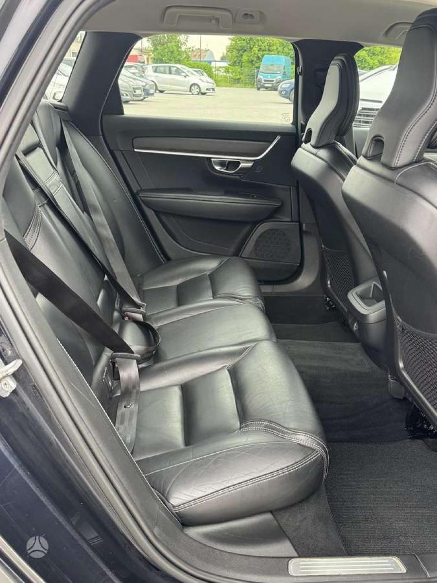 Zils Volvo V90 2019 Tauragė, ar dzinēja tilpumu 1.97 L un nobraukumu 318 tūkst. km par 14900 €, foto 14 vietnē AUTOMOTO.COM.LV
