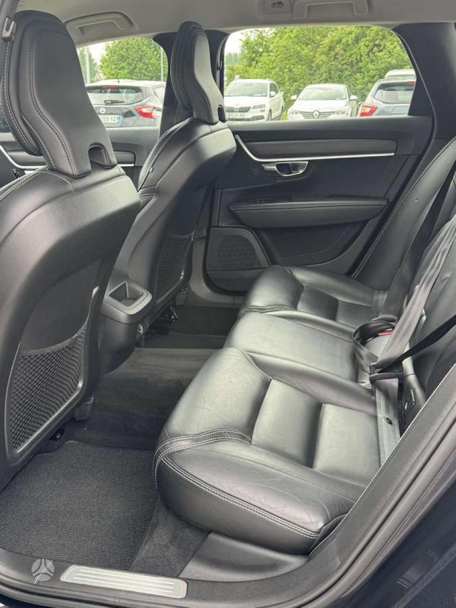 Zils Volvo V90 2019 Tauragė, ar dzinēja tilpumu 1.97 L un nobraukumu 318 tūkst. km par 14900 €, foto 15 vietnē AUTOMOTO.COM.LV