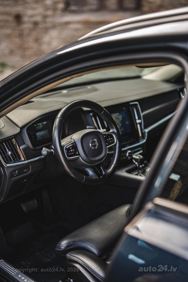 Zils Volvo V90 2019 Tallina, ar dzinēja tilpumu 2.00 L un nobraukumu 157 tūkst. km par 27990 €, foto 5 vietnē AUTOMOTO.COM.LV