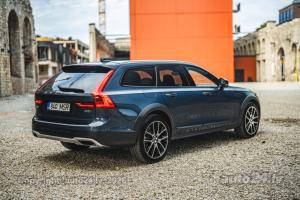 Zils Volvo V90 2019 Tallina, ar dzinēja tilpumu 2.00 L un nobraukumu 157 tūkst. km par 27990 €, foto 15 vietnē AUTOMOTO.COM.LV
