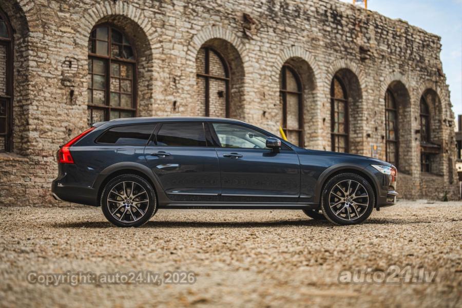 Zils Volvo V90 2019 Tallina, ar dzinēja tilpumu 2.00 L un nobraukumu 157 tūkst. km par 27990 €, foto 16 vietnē AUTOMOTO.COM.LV