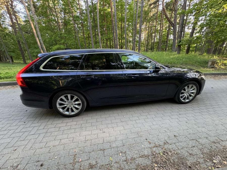 Zils Volvo V90 2019 Viļņa, ar dzinēja tilpumu 1.97 L un nobraukumu 243 tūkst. km par 14999 €, foto 4 vietnē AUTOMOTO.COM.LV