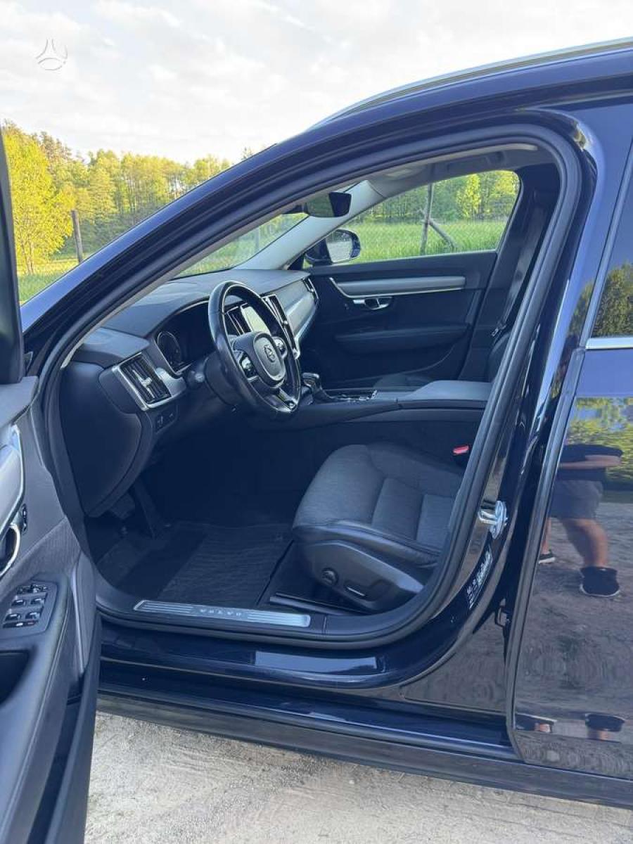 Zils Volvo V90 2019 Viļņa, ar dzinēja tilpumu 1.97 L un nobraukumu 243 tūkst. km par 14999 €, foto 15 vietnē AUTOMOTO.COM.LV