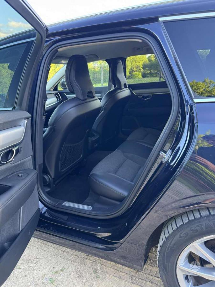 Zils Volvo V90 2019 Viļņa, ar dzinēja tilpumu 1.97 L un nobraukumu 243 tūkst. km par 14999 €, foto 16 vietnē AUTOMOTO.COM.LV