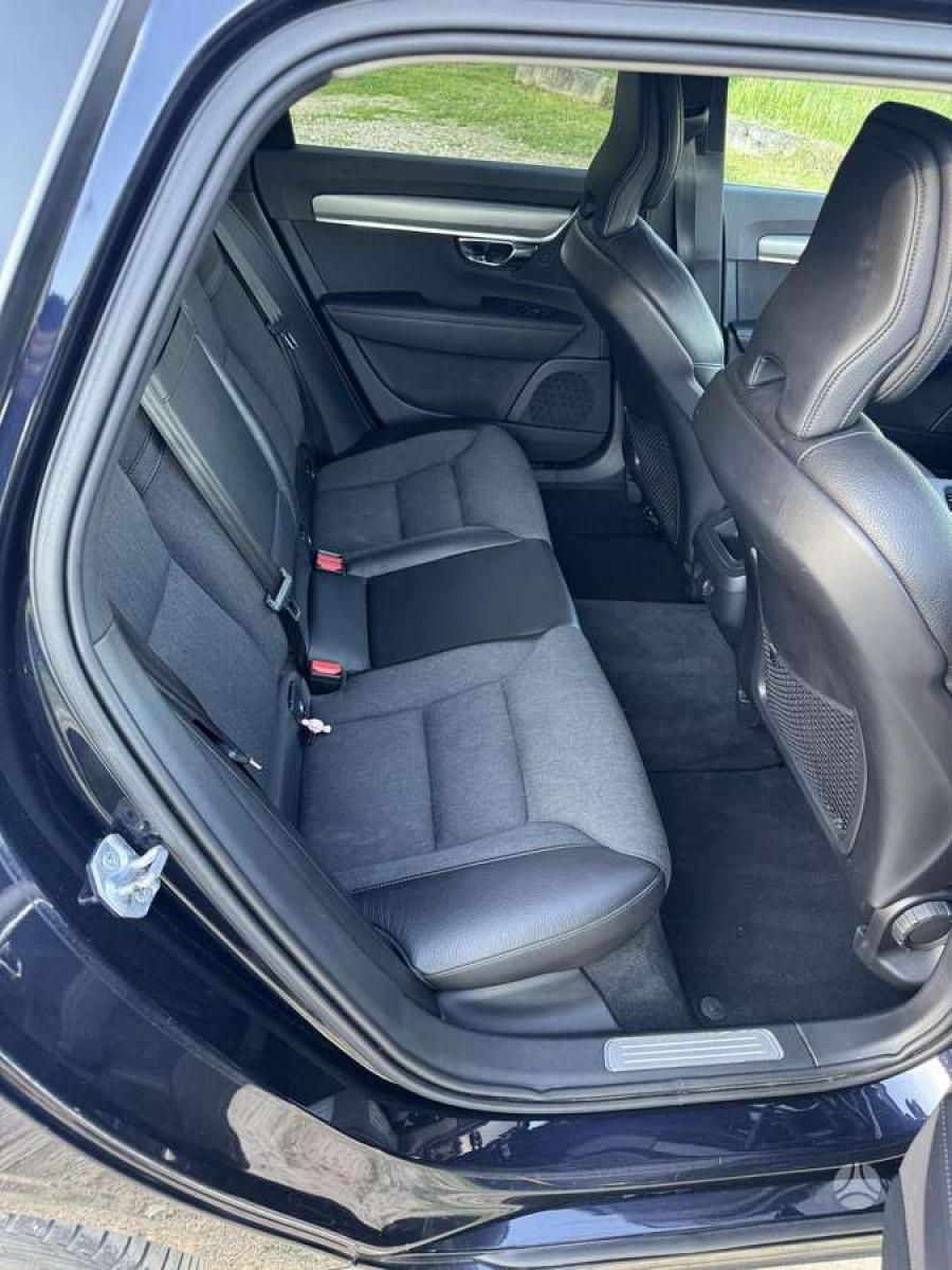 Zils Volvo V90 2019 Viļņa, ar dzinēja tilpumu 1.97 L un nobraukumu 243 tūkst. km par 14999 €, foto 17 vietnē AUTOMOTO.COM.LV