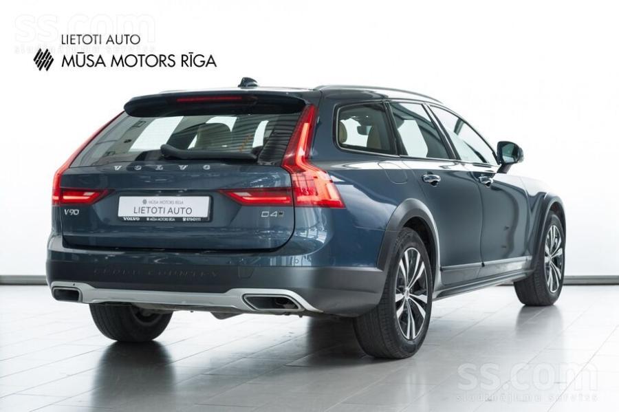 Blue Volvo V90 2020 in Riga, with an engine capacity of 2.00 L and mileage of 222 thousand km for 19900 €, photo 3 on AUTOMOTO.COM.LV