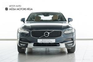 Blue Volvo V90 2020 in Riga, with an engine capacity of 2.00 L and mileage of 222 thousand km for 19900 €, photo 4 on AUTOMOTO.COM.LV