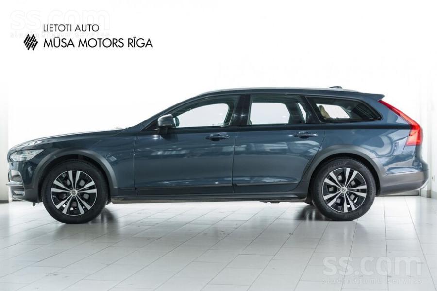 Blue Volvo V90 2020 in Riga, with an engine capacity of 2.00 L and mileage of 222 thousand km for 19900 €, photo 12 on AUTOMOTO.COM.LV