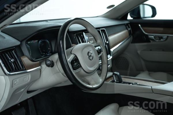 Zils Volvo V90 2020 Rīga, ar dzinēja tilpumu 2.00 L un nobraukumu 175 tūkst. km par 20900 €, foto 3 vietnē AUTOMOTO.COM.LV