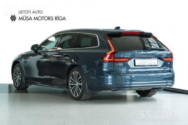 Zils Volvo V90 2020 Rīga, ar dzinēja tilpumu 2.00 L un nobraukumu 175 tūkst. km par 20900 €, foto 8 vietnē AUTOMOTO.COM.LV