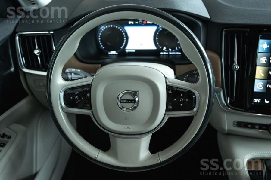Zils Volvo V90 2020 Rīga, ar dzinēja tilpumu 2.00 L un nobraukumu 175 tūkst. km par 20900 €, foto 12 vietnē AUTOMOTO.COM.LV