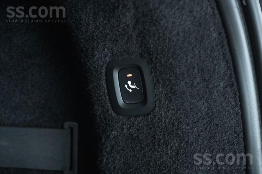 Zils Volvo V90 2020 Rīga, ar dzinēja tilpumu 2.00 L un nobraukumu 175 tūkst. km par 20900 €, foto 25 vietnē AUTOMOTO.COM.LV