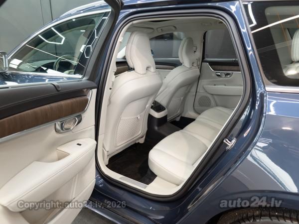 Zils Volvo V90 2021 Tallina, ar dzinēja tilpumu 2.00 L un nobraukumu 71 tūkst. km par 36800 €, foto 5 vietnē AUTOMOTO.COM.LV
