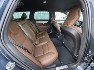 Blue Volvo V90 2021 in Tallinn, with an engine capacity of 2.00 L and mileage of 155 thousand km for 23850 €, photo 10 on AUTOMOTO.COM.LV