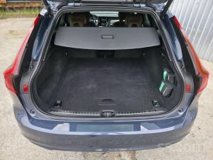 Blue Volvo V90 2021 in Tallinn, with an engine capacity of 2.00 L and mileage of 155 thousand km for 23850 €, photo 13 on AUTOMOTO.COM.LV