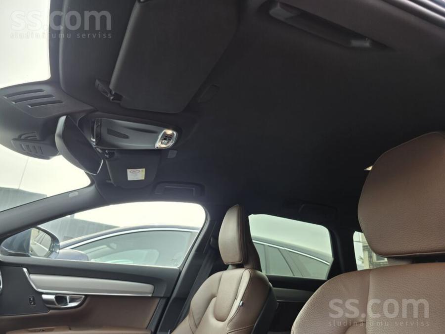 Blue Volvo V90 2021 in Tallinn, with an engine capacity of 2.00 L and mileage of 155 thousand km for 23850 €, photo 21 on AUTOMOTO.COM.LV