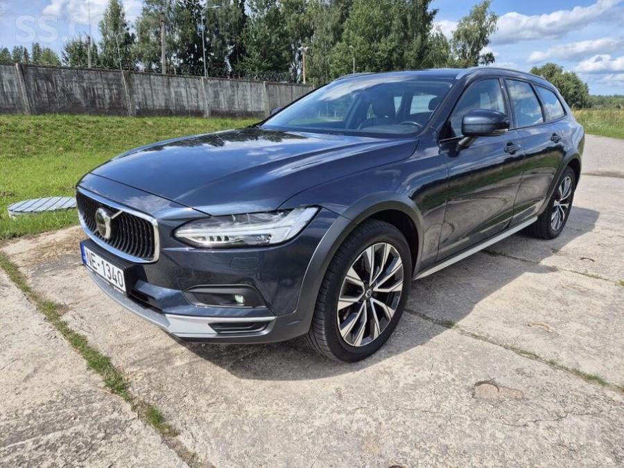 Blue Volvo V90 2021 in Jelgava, with an engine capacity of 2.00 L and mileage of 172 thousand km for 24900 €, photo 4 on AUTOMOTO.COM.LV