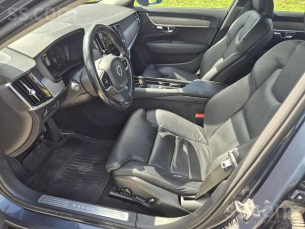 Blue Volvo V90 2021 in Jelgava, with an engine capacity of 2.00 L and mileage of 172 thousand km for 24900 €, photo 9 on AUTOMOTO.COM.LV