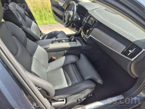 Blue Volvo V90 2021 in Jelgava, with an engine capacity of 2.00 L and mileage of 172 thousand km for 24900 €, photo 18 on AUTOMOTO.COM.LV