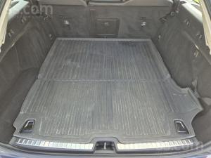 Blue Volvo V90 2021 in Jelgava, with an engine capacity of 2.00 L and mileage of 172 thousand km for 24900 €, photo 19 on AUTOMOTO.COM.LV