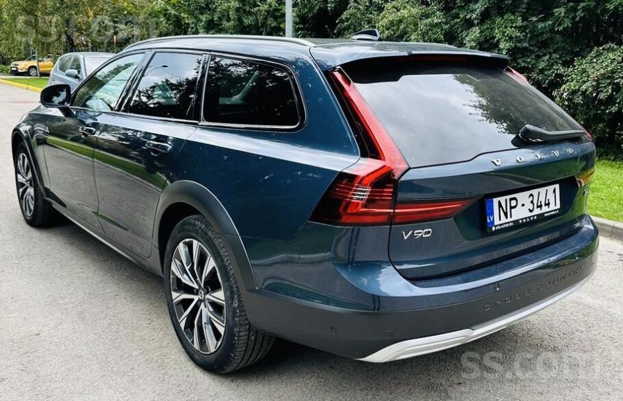 Zils Volvo V90 2021 Rīga, ar dzinēja tilpumu 2.00 L un nobraukumu 62 tūkst. km par 31900 €, foto 3 vietnē AUTOMOTO.COM.LV