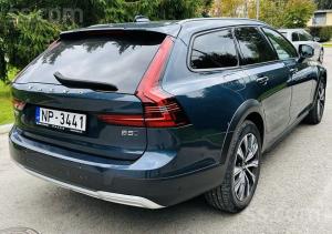 Zils Volvo V90 2021 Rīga, ar dzinēja tilpumu 2.00 L un nobraukumu 62 tūkst. km par 31900 €, foto 4 vietnē AUTOMOTO.COM.LV