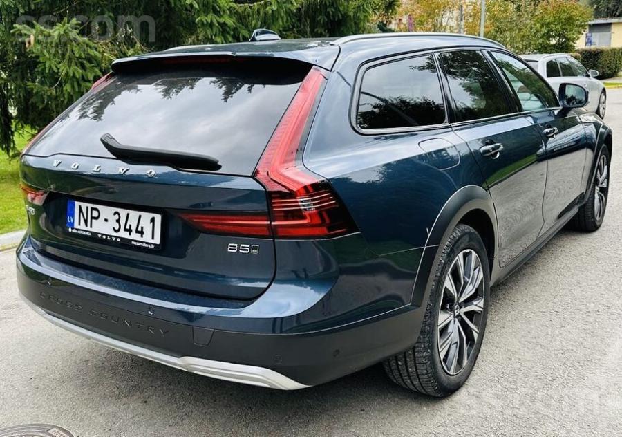 Zils Volvo V90 2021 Rīga, ar dzinēja tilpumu 2.00 L un nobraukumu 62 tūkst. km par 31900 €, foto 4 vietnē AUTOMOTO.COM.LV