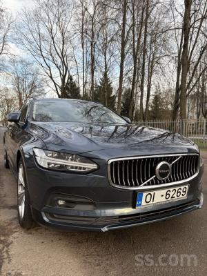 Blue Volvo V90 2021 in Riga, with an engine capacity of 2.00 L and mileage of 163 thousand km for 25500 €, photo 3 on AUTOMOTO.COM.LV