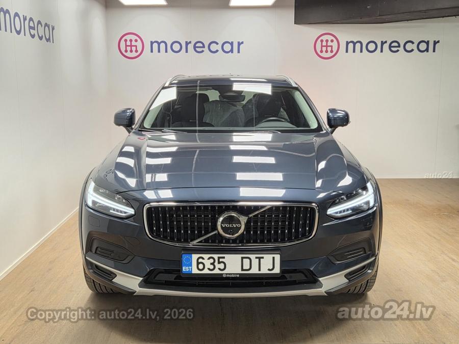 Blue Volvo V90 2022 in Tallinn, with an engine capacity of 2.00 L and mileage of 88 thousand km for 34900 €, photo 3 on AUTOMOTO.COM.LV