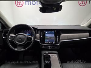 Blue Volvo V90 2022 in Tallinn, with an engine capacity of 2.00 L and mileage of 88 thousand km for 34900 €, photo 9 on AUTOMOTO.COM.LV