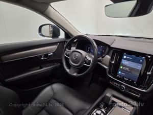 Blue Volvo V90 2022 in Tallinn, with an engine capacity of 2.00 L and mileage of 88 thousand km for 34900 €, photo 13 on AUTOMOTO.COM.LV