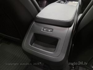 Blue Volvo V90 2022 in Tallinn, with an engine capacity of 2.00 L and mileage of 88 thousand km for 34900 €, photo 20 on AUTOMOTO.COM.LV