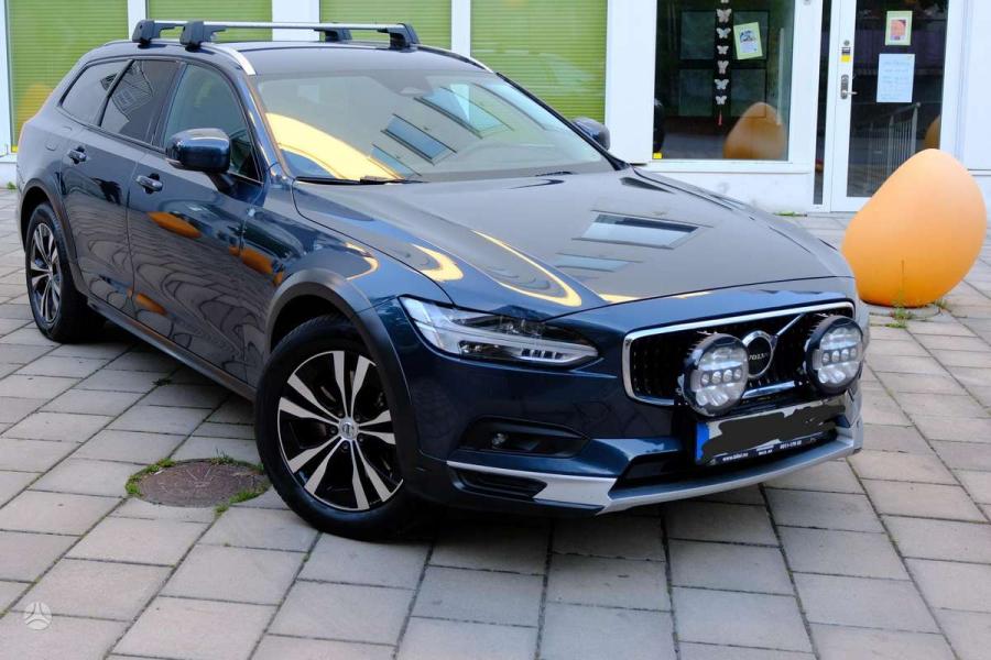 Zils Volvo V90 2022 Šauļi, ar dzinēja tilpumu 2.00 L un nobraukumu 287 tūkst. km par 17300 €, foto 3 vietnē AUTOMOTO.COM.LV