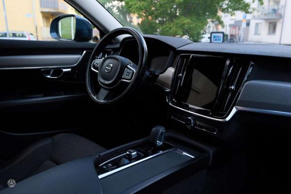 Zils Volvo V90 2022 Šauļi, ar dzinēja tilpumu 2.00 L un nobraukumu 287 tūkst. km par 17300 €, foto 6 vietnē AUTOMOTO.COM.LV