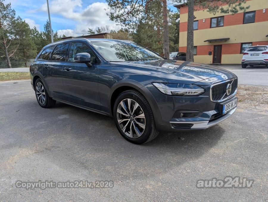 Zils Volvo V90 2023 Tallina, ar dzinēja tilpumu 2.00 L un nobraukumu 42 tūkst. km par 51990 €, foto 4 vietnē AUTOMOTO.COM.LV