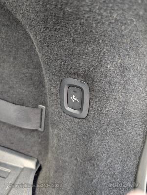 Zils Volvo V90 2023 Tallina, ar dzinēja tilpumu 2.00 L un nobraukumu 42 tūkst. km par 51990 €, foto 13 vietnē AUTOMOTO.COM.LV