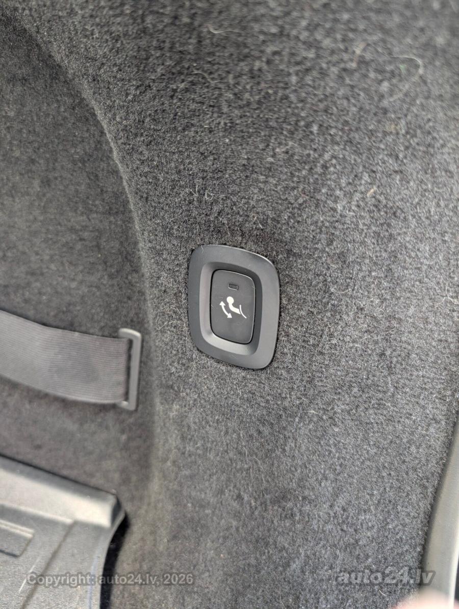 Zils Volvo V90 2023 Tallina, ar dzinēja tilpumu 2.00 L un nobraukumu 42 tūkst. km par 51990 €, foto 13 vietnē AUTOMOTO.COM.LV