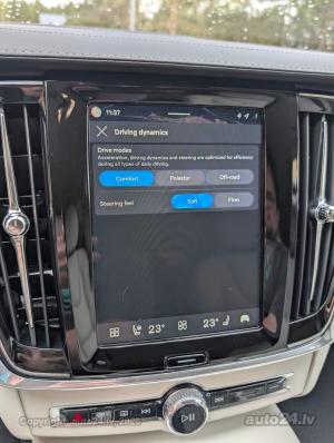 Zils Volvo V90 2023 Tallina, ar dzinēja tilpumu 2.00 L un nobraukumu 42 tūkst. km par 51990 €, foto 16 vietnē AUTOMOTO.COM.LV