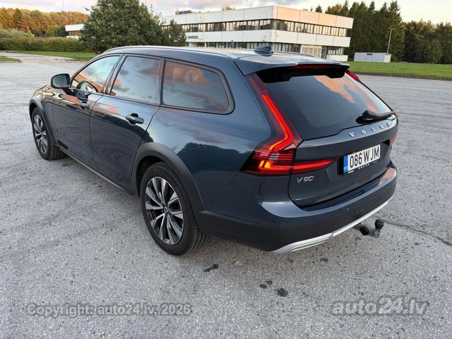 Zils Volvo V90 2023 Tallina, ar dzinēja tilpumu 2.00 L un nobraukumu 43 tūkst. km par 42900 €, foto 7 vietnē AUTOMOTO.COM.LV