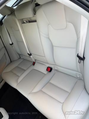 Zils Volvo V90 2023 Tallina, ar dzinēja tilpumu 2.00 L un nobraukumu 43 tūkst. km par 42900 €, foto 11 vietnē AUTOMOTO.COM.LV